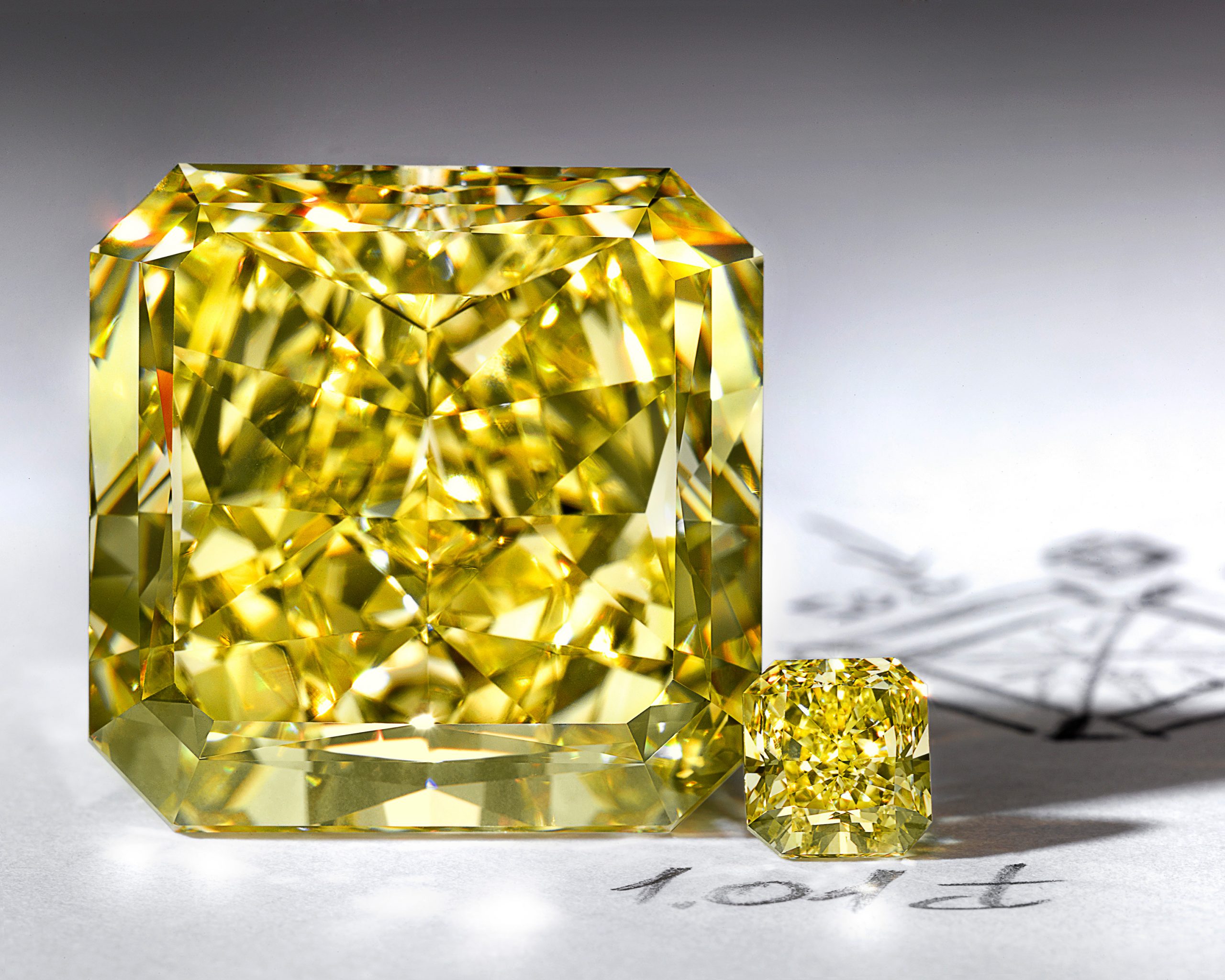 Fancy Color Diamonds Book by Eden Rachminov – Alex photo